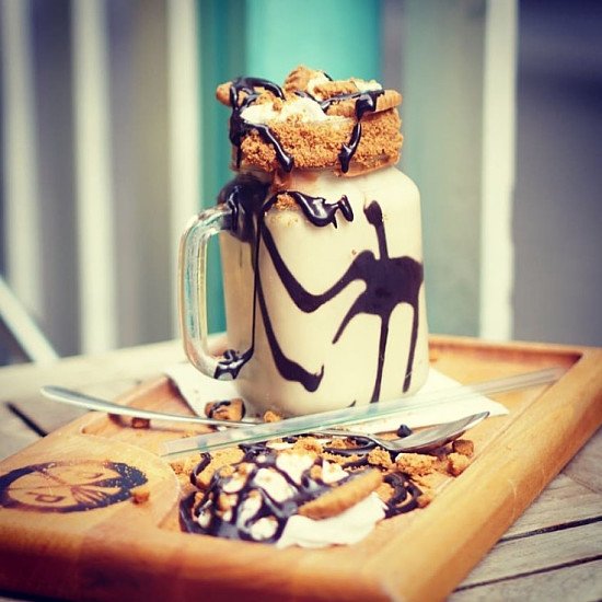 Have you tried our VEGAN biscoff Freakshake yet? | The Pudding Pantry ...